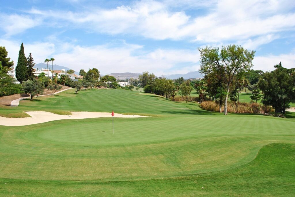 Aloha Golf Club Green fee, tee time information & full course review